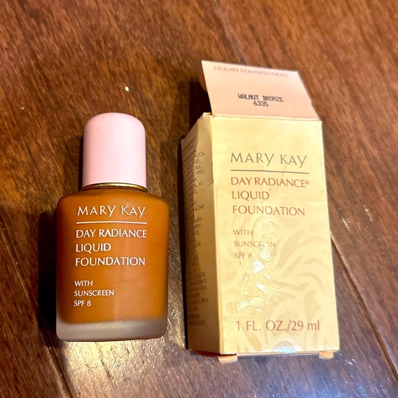 Mary Kay | Makeup | Mary Kay Day Radiance Liquid Foundation Color ...